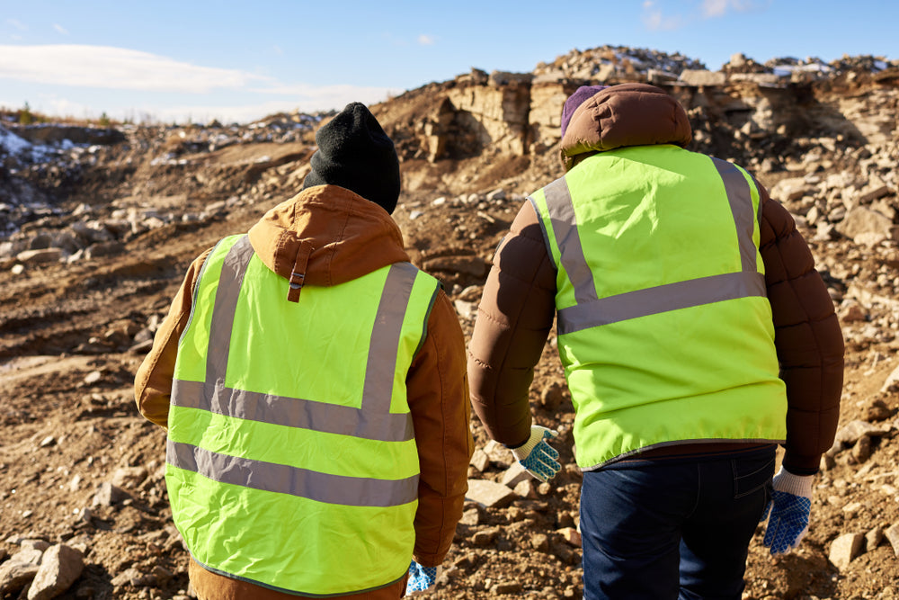 8 Ways Custom Construction Clothing Can Take Your Company Forward– fonirra